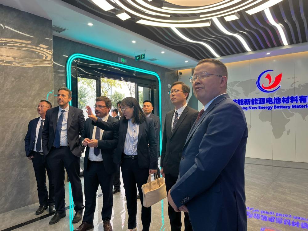 La empresa china Hunan Yuneng ratifica su compromiso de construir en ...