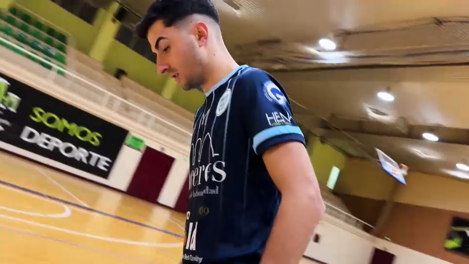 Suko, entre el fútbol sala y los dardos | Canal Extremadura