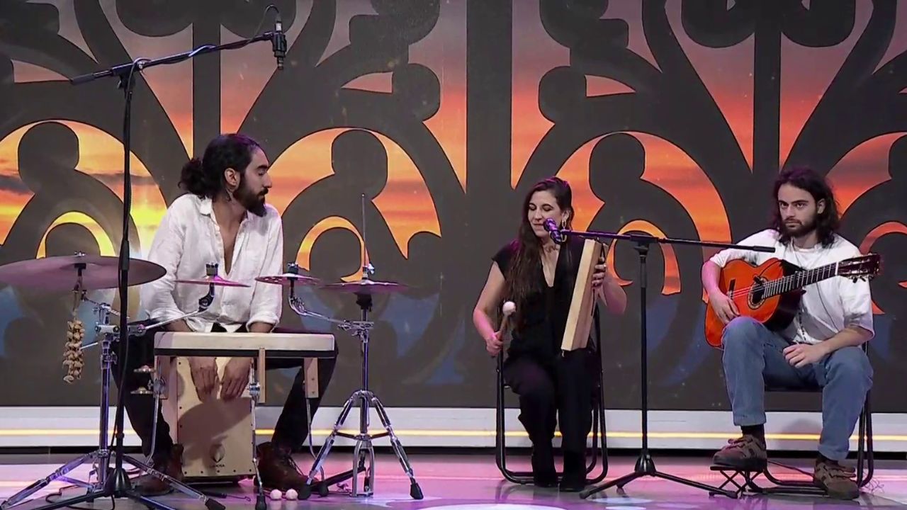 La placentina Carmen Cuevas triunfa con el trio musical "El Portal de ...