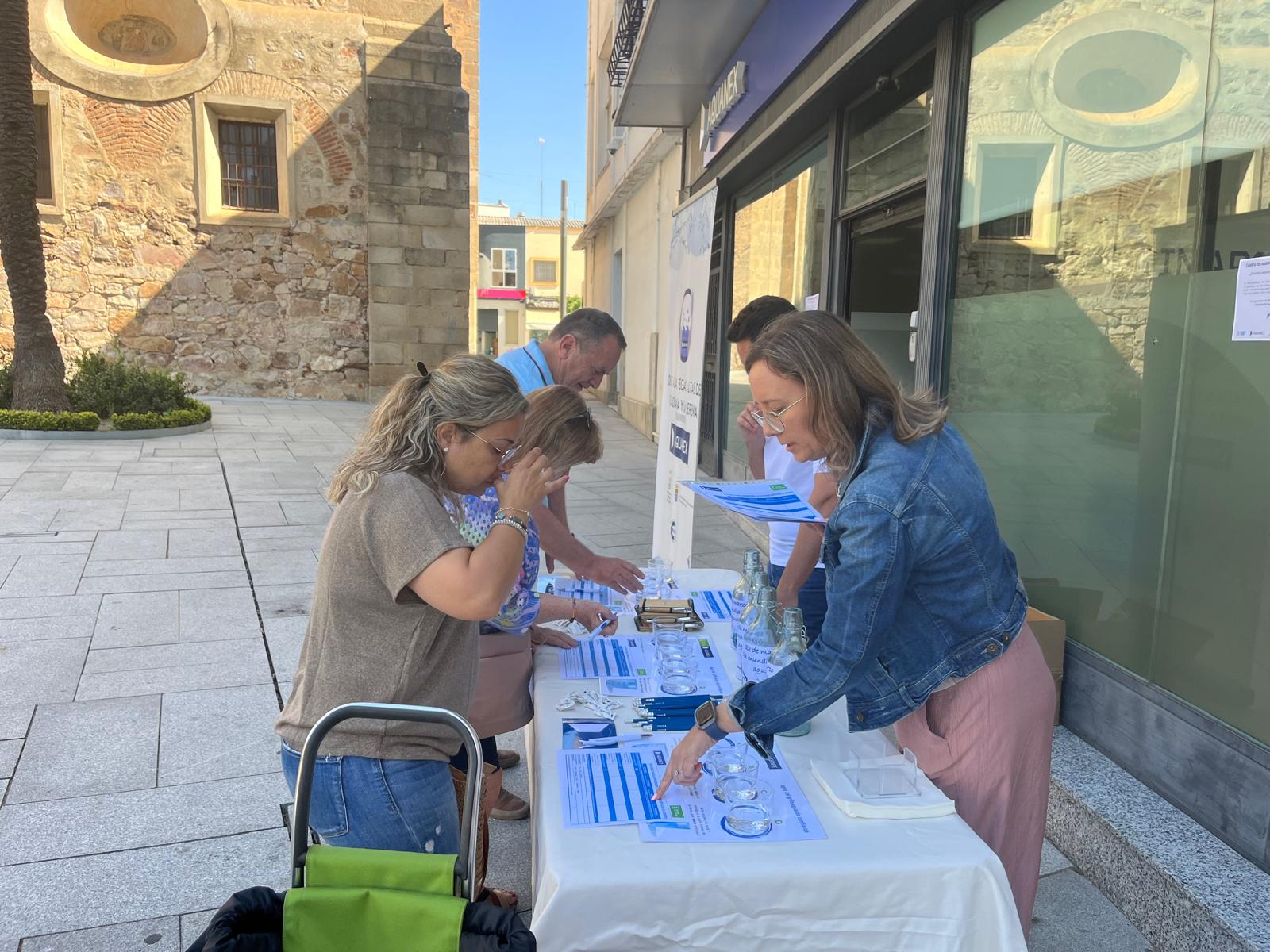 El agua no es ni incolora, ni inodora, ni insípida, pero sí de calidad ...