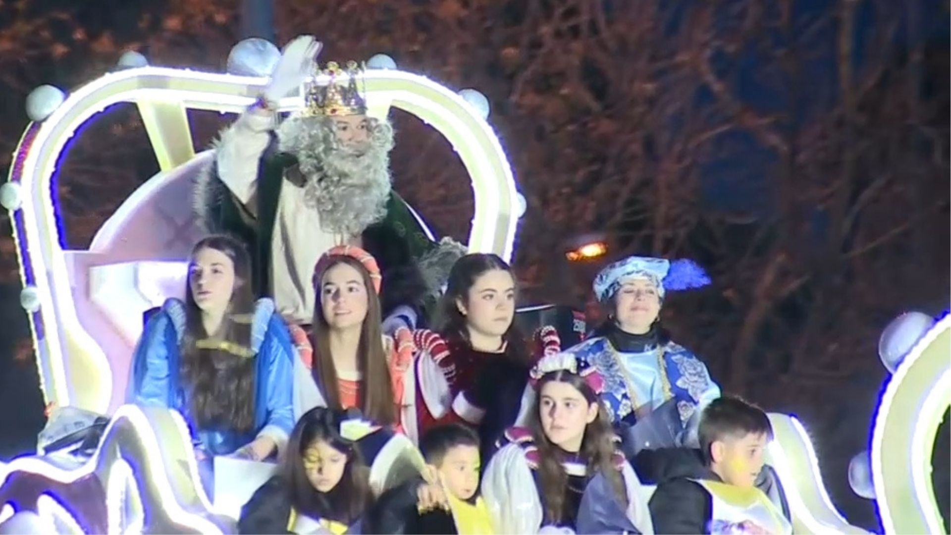 La Cabalgata de Reyes de Plasencia repartirá 1.400 kilos de caramelos ...