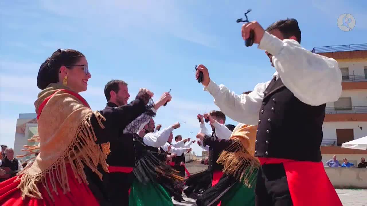 'Redoble, redoble' por la Asociación Folclórica El Redoble de Cáceres ...