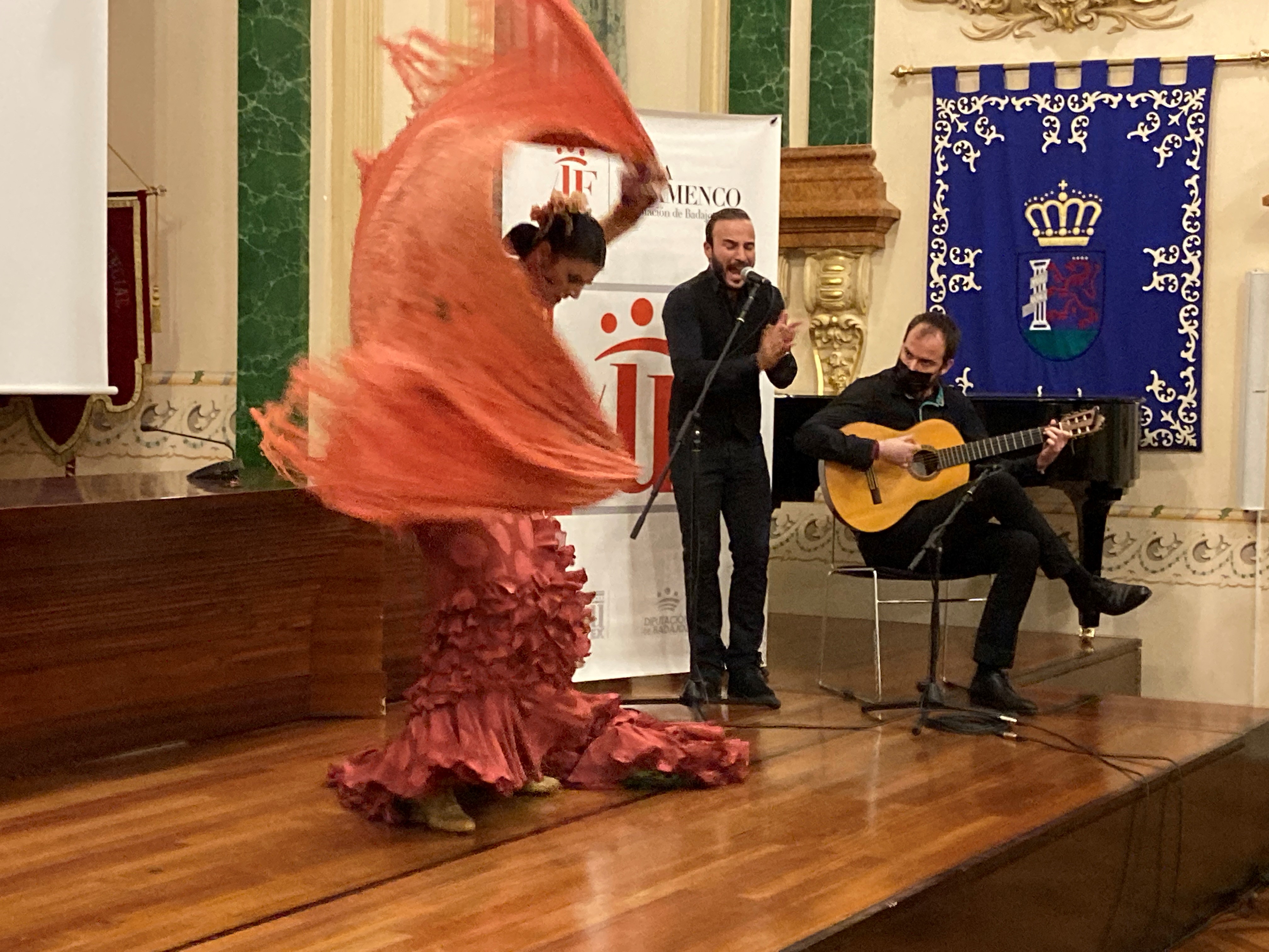 El baile de Rocío Alcaide en la conferencia "Las vivencias del flamenco ...