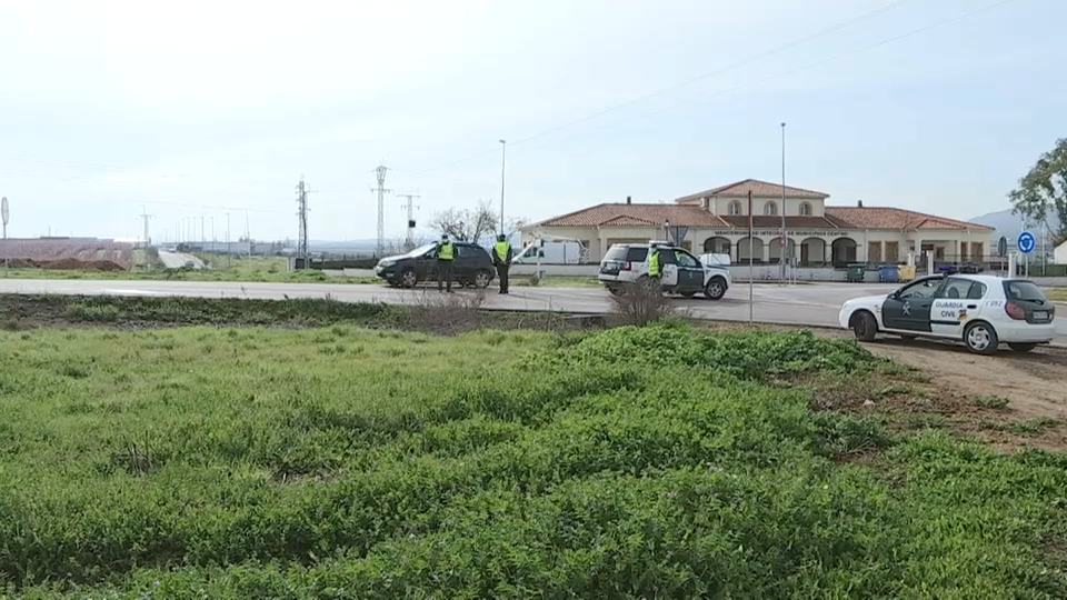 Primer día del nuevo cierre perimetral de Calamonte | Canal Extremadura