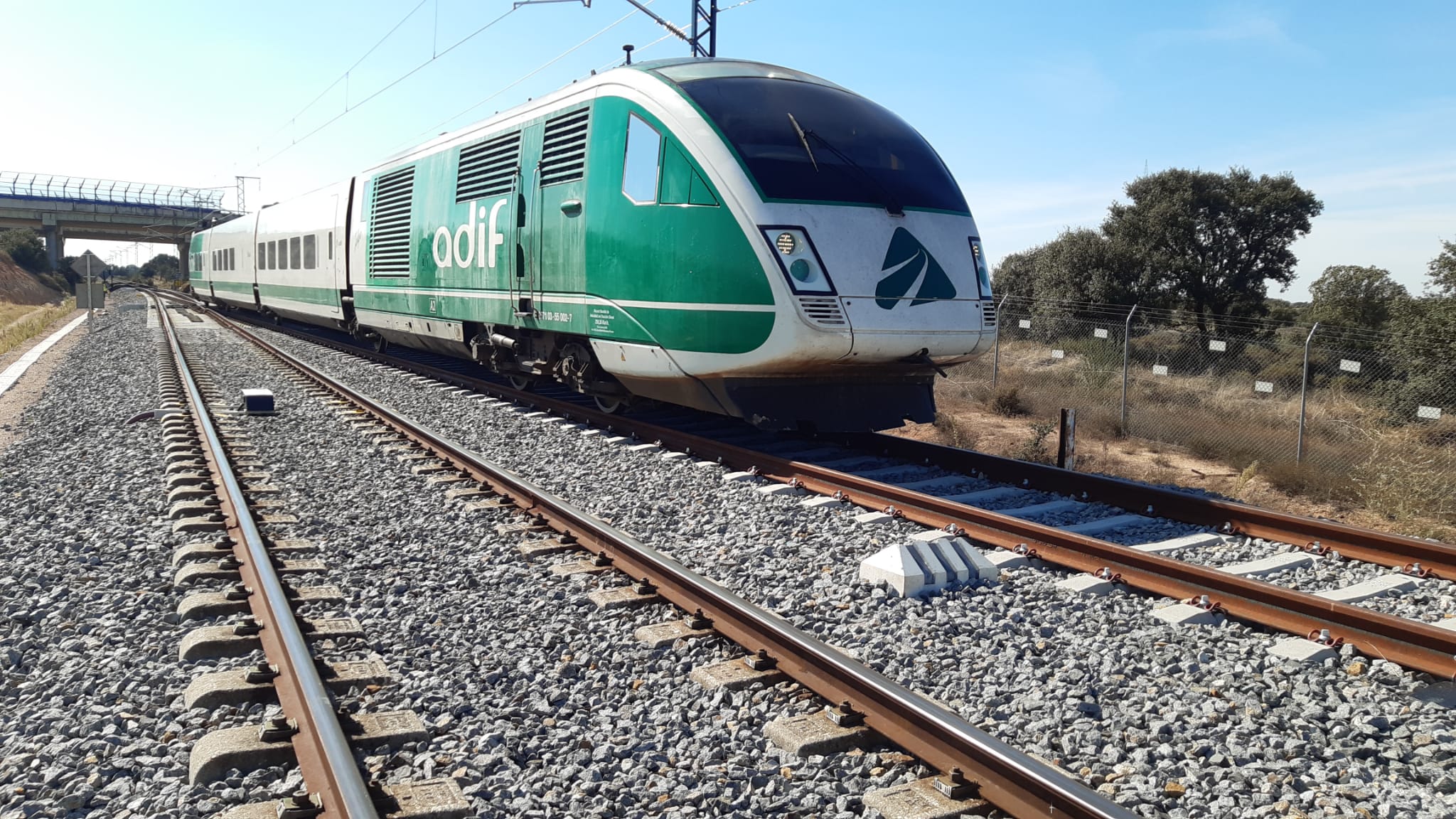 Adif inicia las pruebas en las vías del tren rápido entre Plasencia y ...