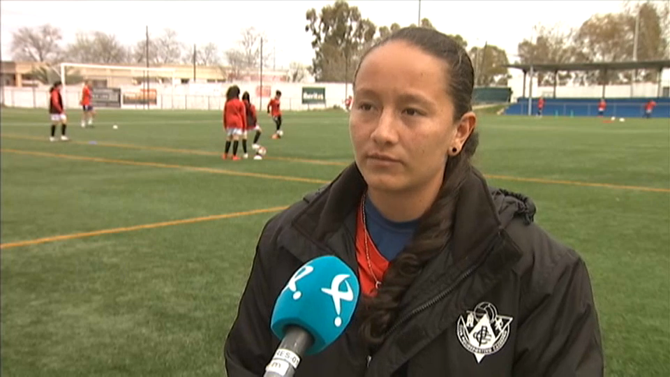 Angie Castañeda destaca en el Cacereño | Canal Extremadura