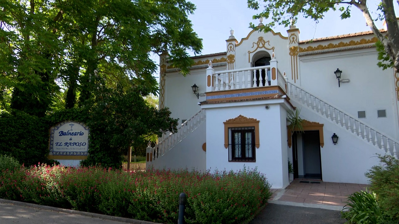 Cien años ofreciendo los beneficios del agua de El Raposo | Canal ...