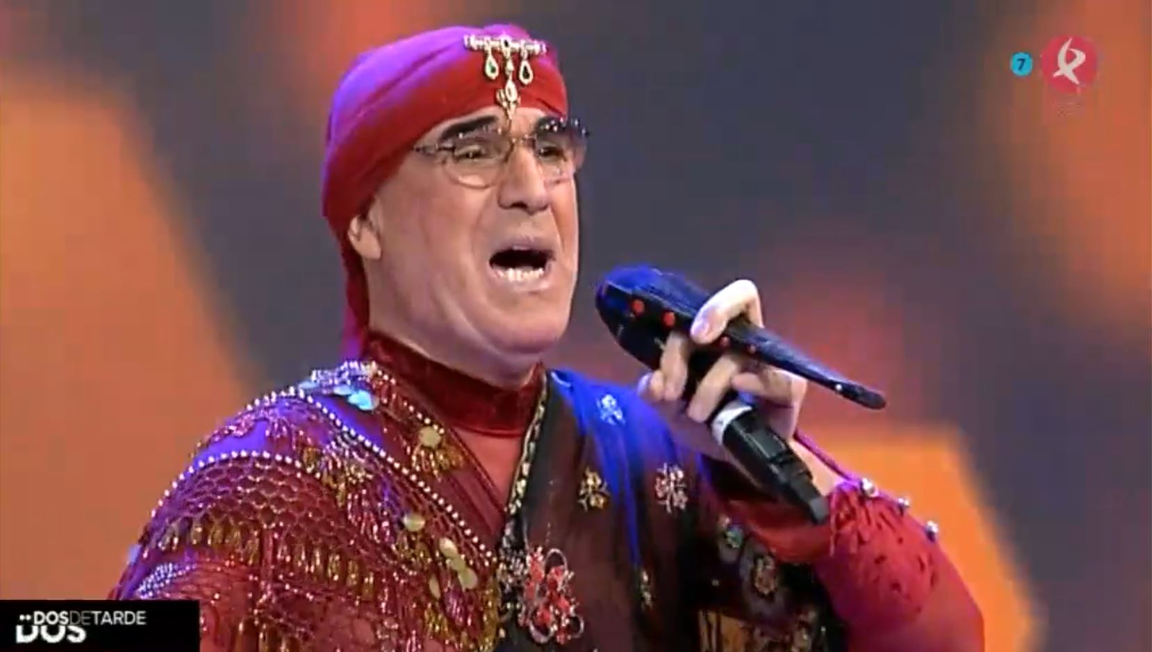 Juan de Alba, el ribereño más internacional, interpreta "Yo soy asi´" | Canal Extremadura