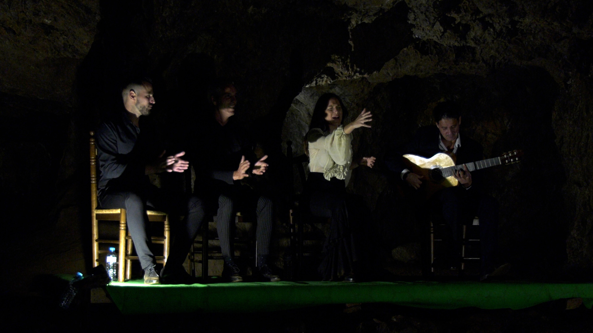 La cantaora extremeña Celia Romero derrocha arte en las profundidades ...