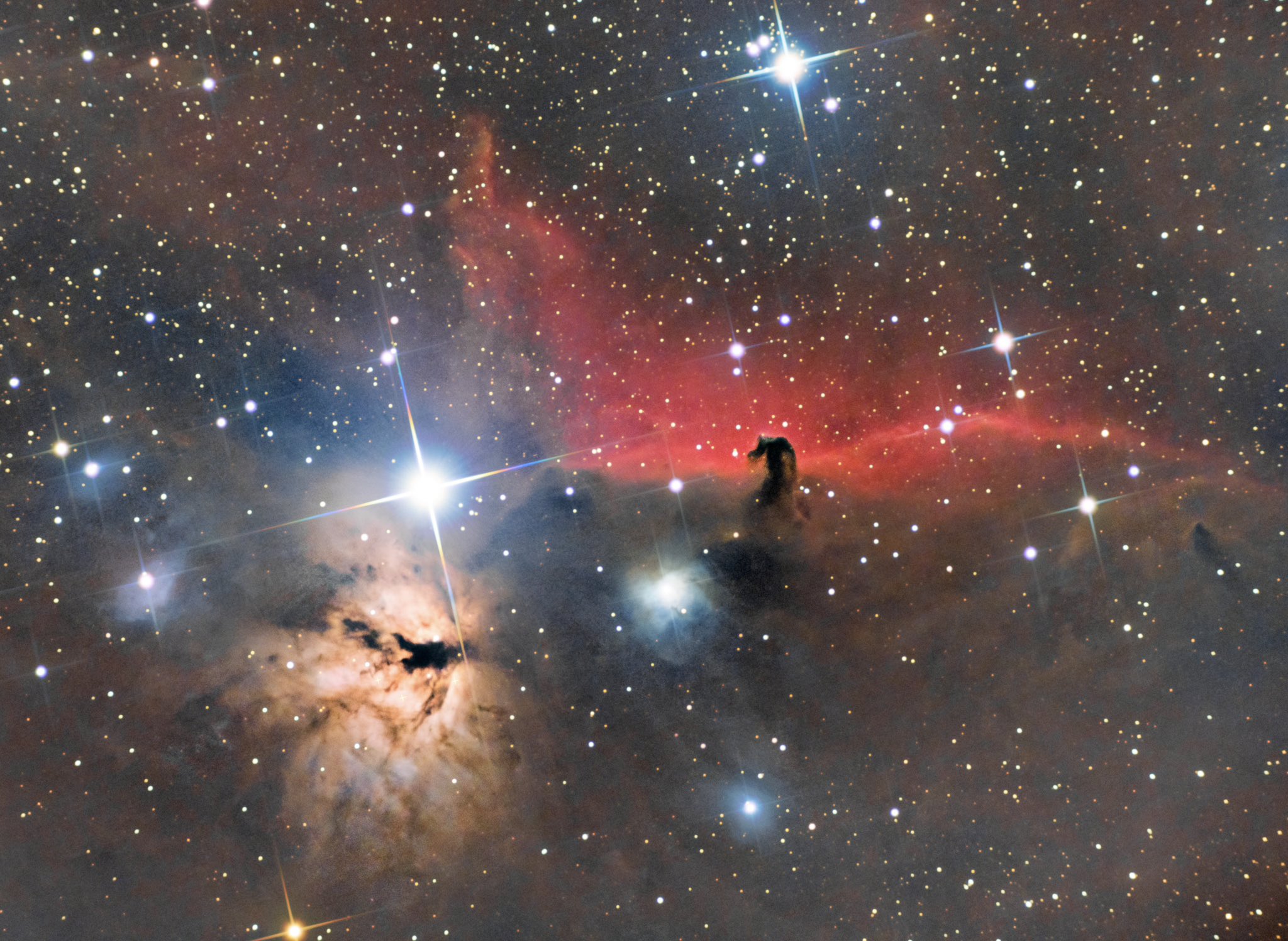 Una imagen triple del cometa C/2022E3 de dos jóvenes extremeños ...