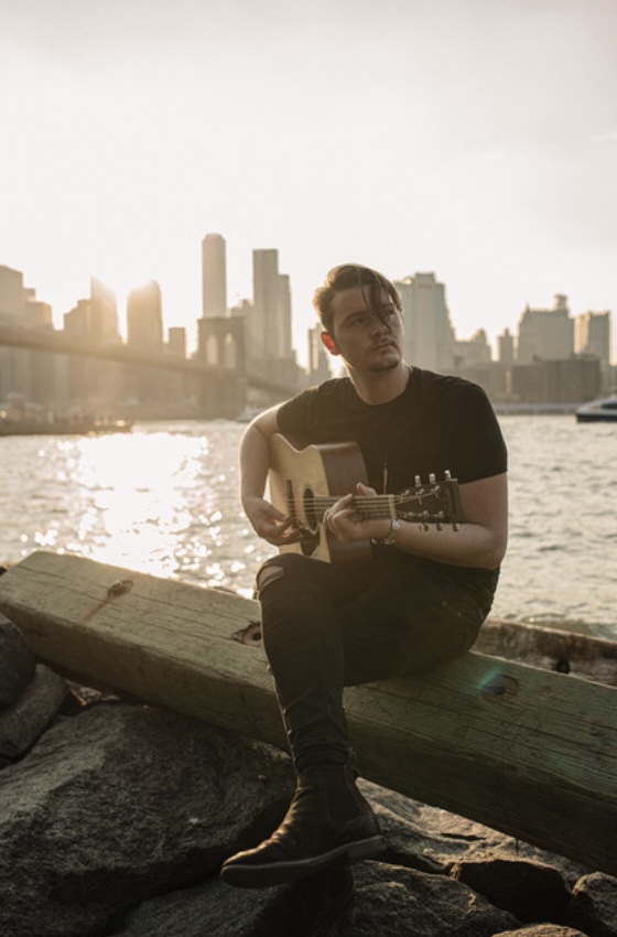 Dan Millson y la BSO de su carrera como compositor y cantante | Canal ...