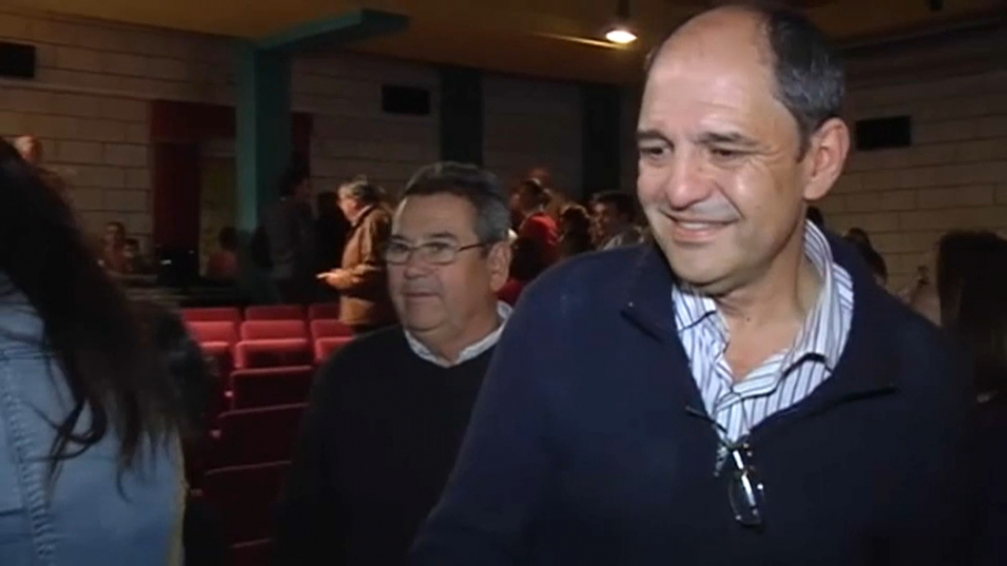 Critican que Vadillo continúe como portavoz pese a eliminación de su puesto