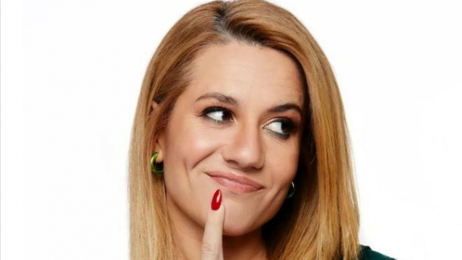 La humorista Henar Alvarez será la presentadora de Los Palomos | Canal ...