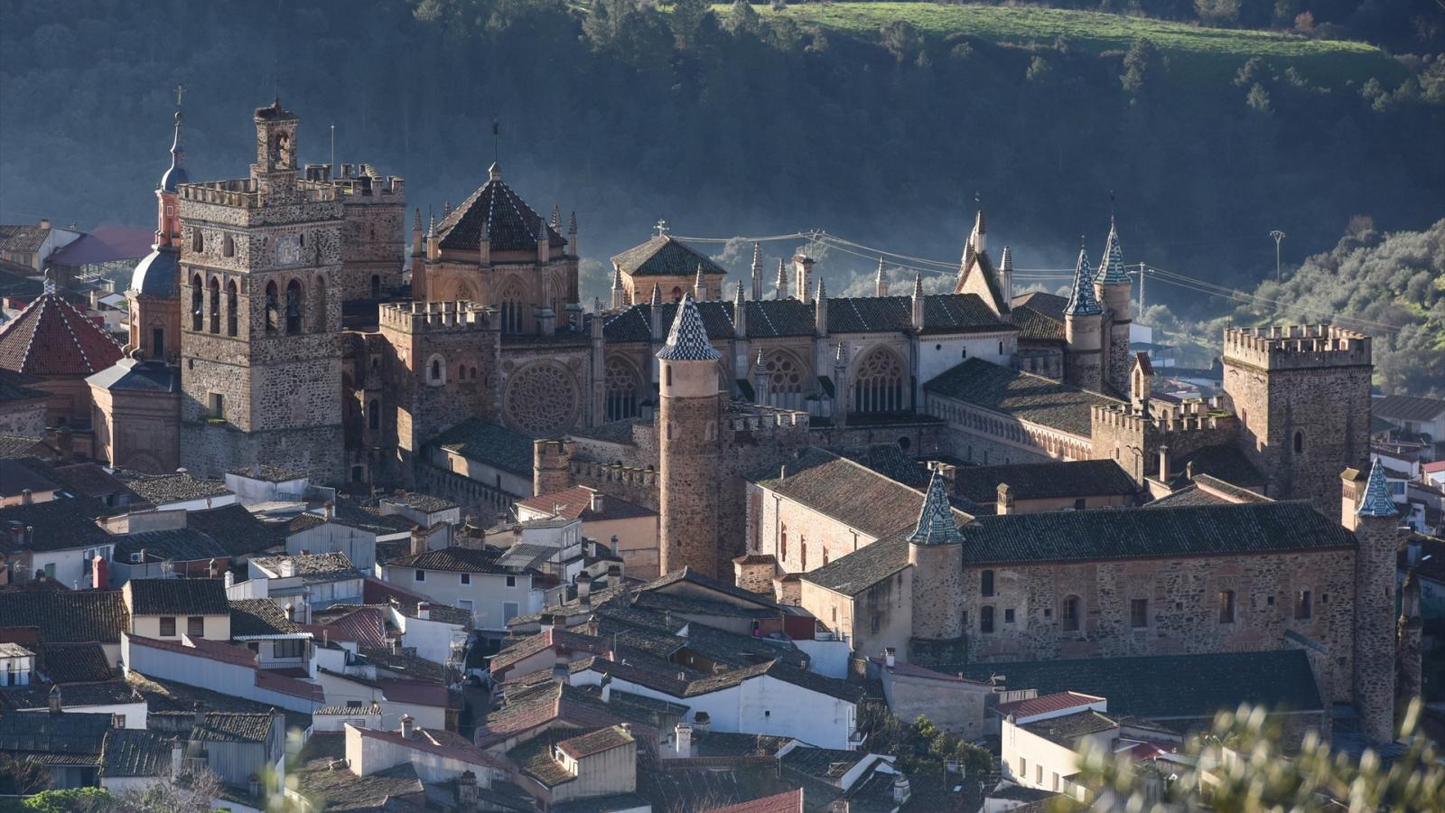 El turismo extrahotelero crece un 12 % en Extremadura y supera las 155. ...